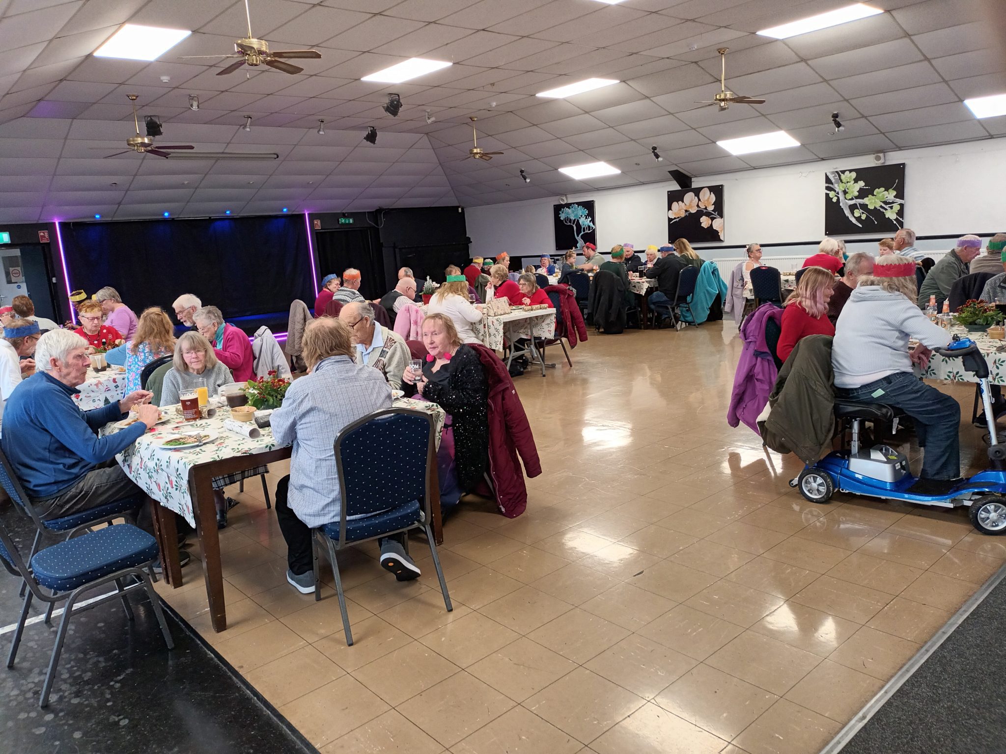 Community Christmas lunch brings residents together - Melksham ...