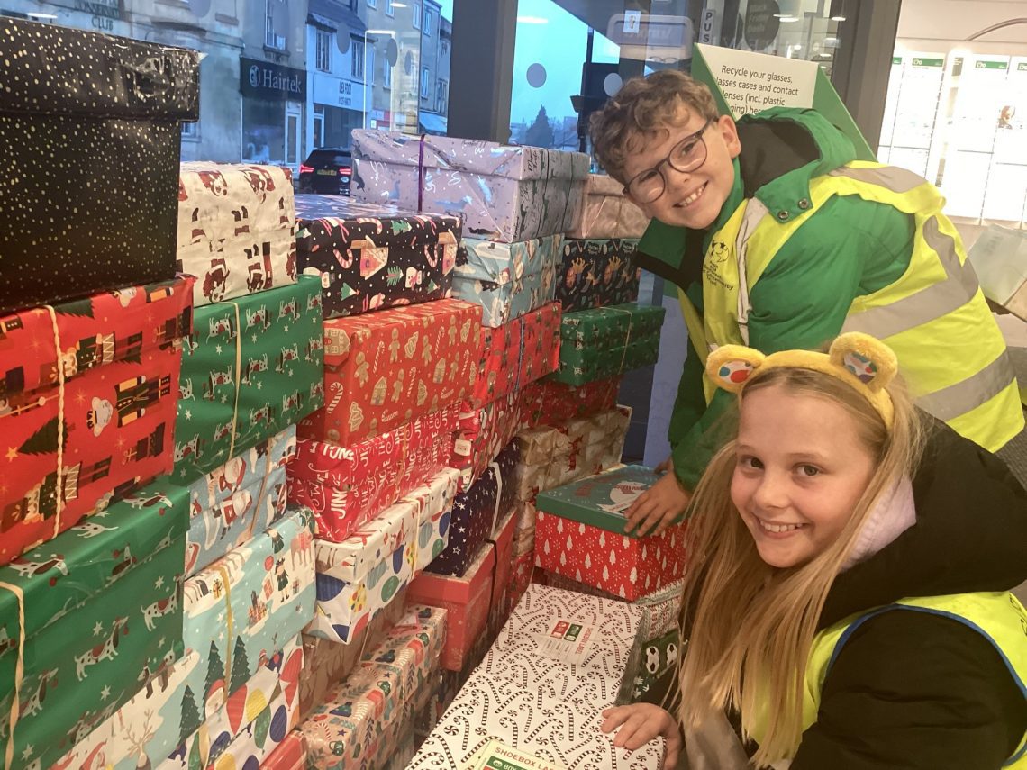 Pupils fill Christmas shoeboxes for festive appeal - Melksham ...
